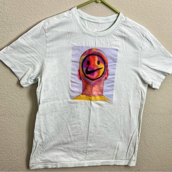 Nike | Shirts | Nike Mens Tshirt Smiley Face Hair Medium Light Green ...
